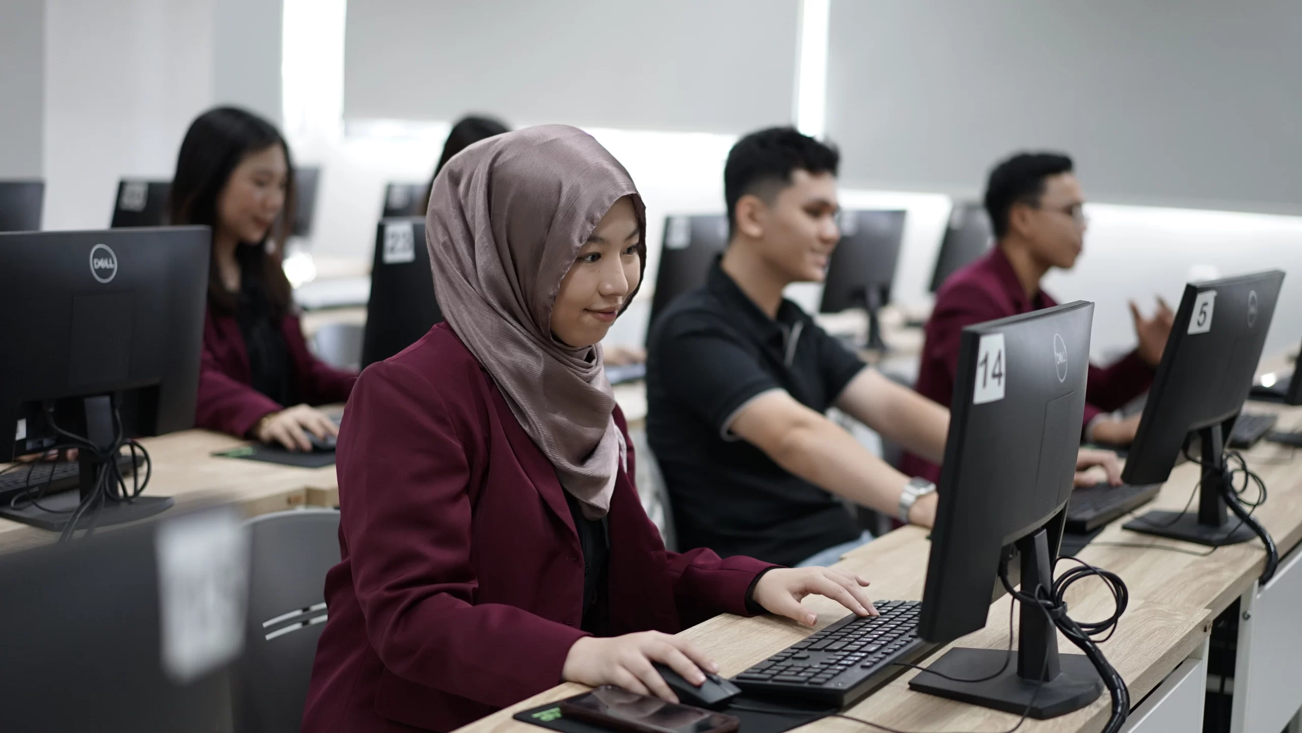 Biar Gak Salah Pilih, Ini 7 Tips Memilih Jurusan Kuliah - Ciputra School of Business Makassar